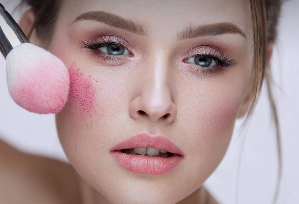 Descubre cuál es el rubor ideal para ti y aprende usarlo para crear el ...