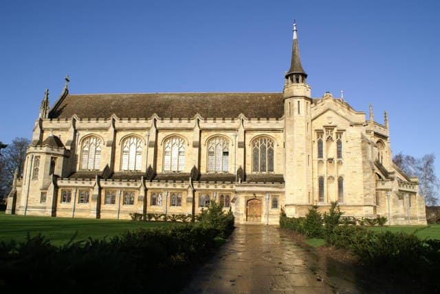 Oundle School - обучение и поступление в школу Аундл